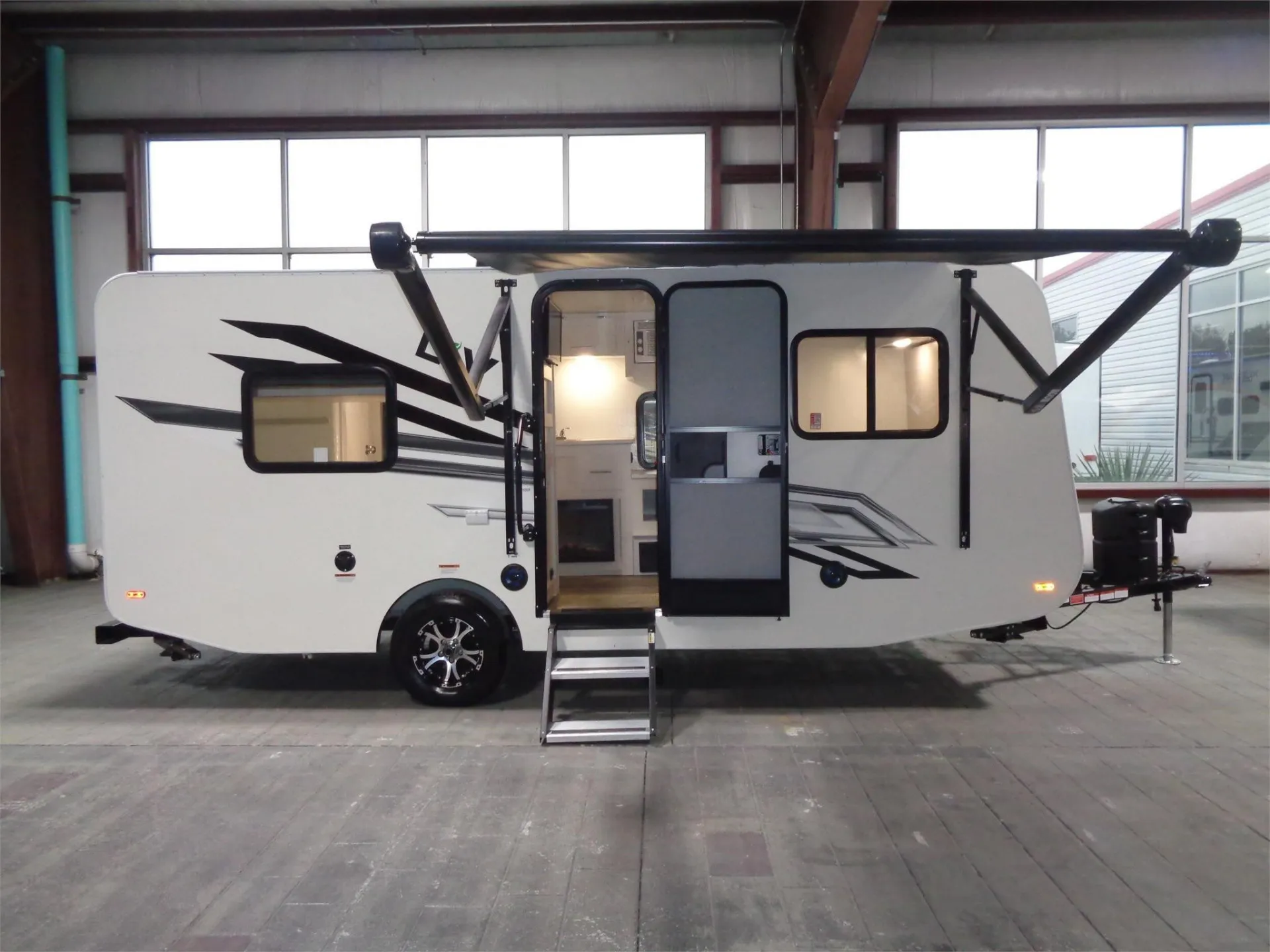 Dutchmen Travel Trailers For Sale | Factory Direct Marine & RV